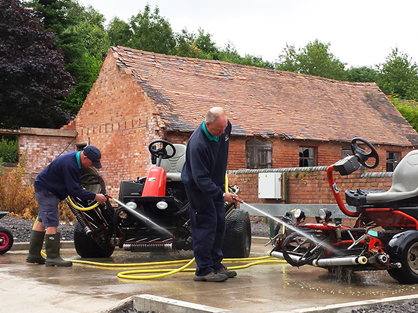 Washdown Pads & Treatment | ClearWater | Acumen Waste